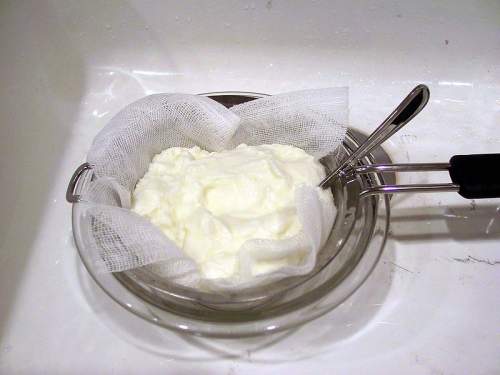 How to make homemade yogurt using powdered milk ~ Relax Lang Mom