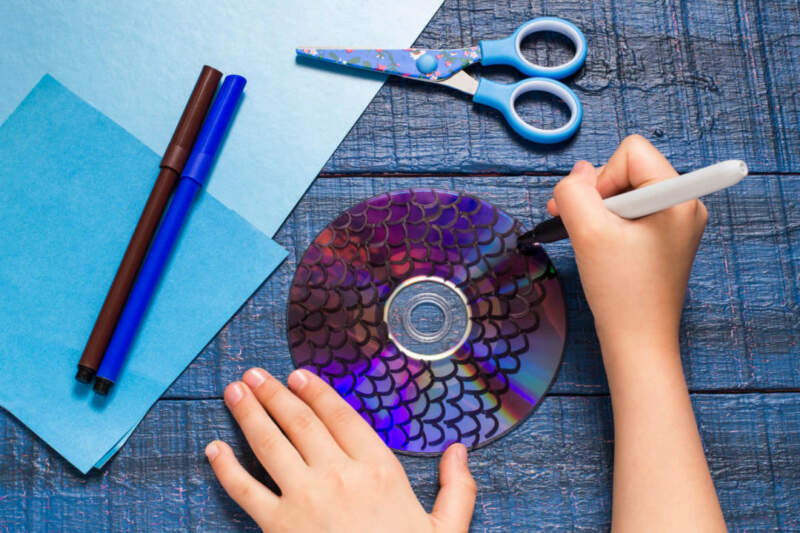 Homeschool Art Project: CD Fish Art ~ Relax Lang Mom